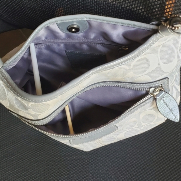 Coach | Bags | Coach Signature Penelope Hippie F4689 White Gray ...